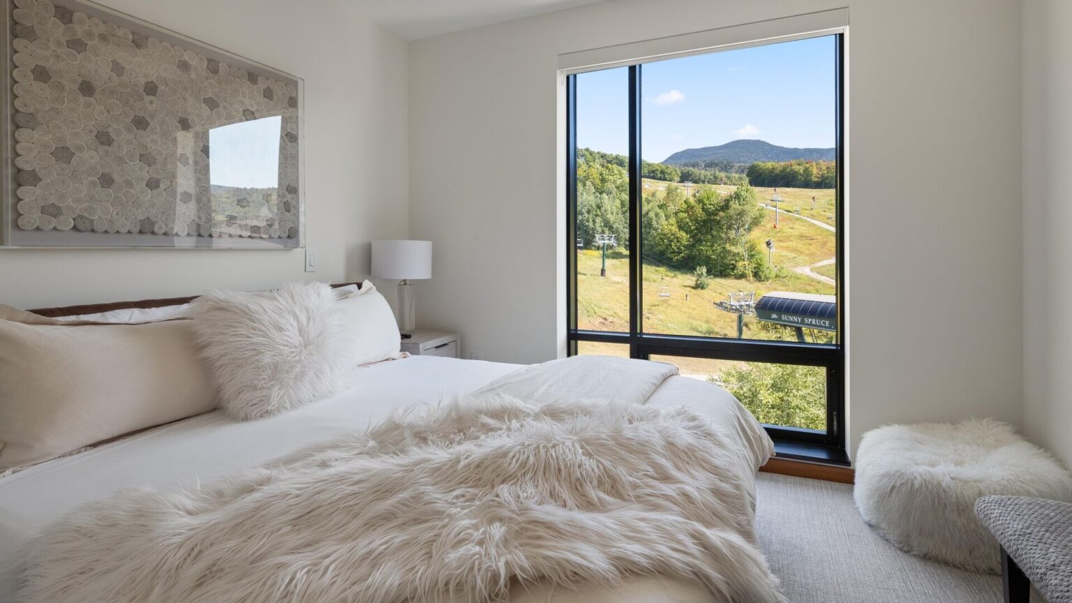 The Ultimate Stowe Summer Activities Guide at the Spruce Peak Lodge | SMR